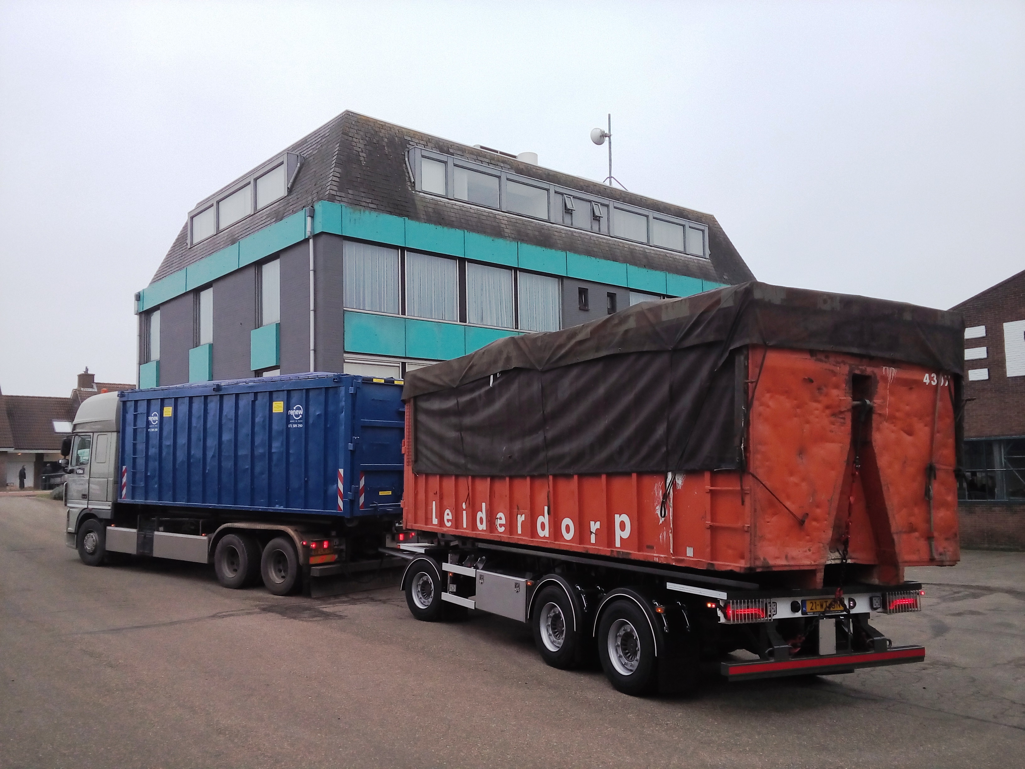 Nieuwe Burg container aanhangwagen voor Renewi Vliko